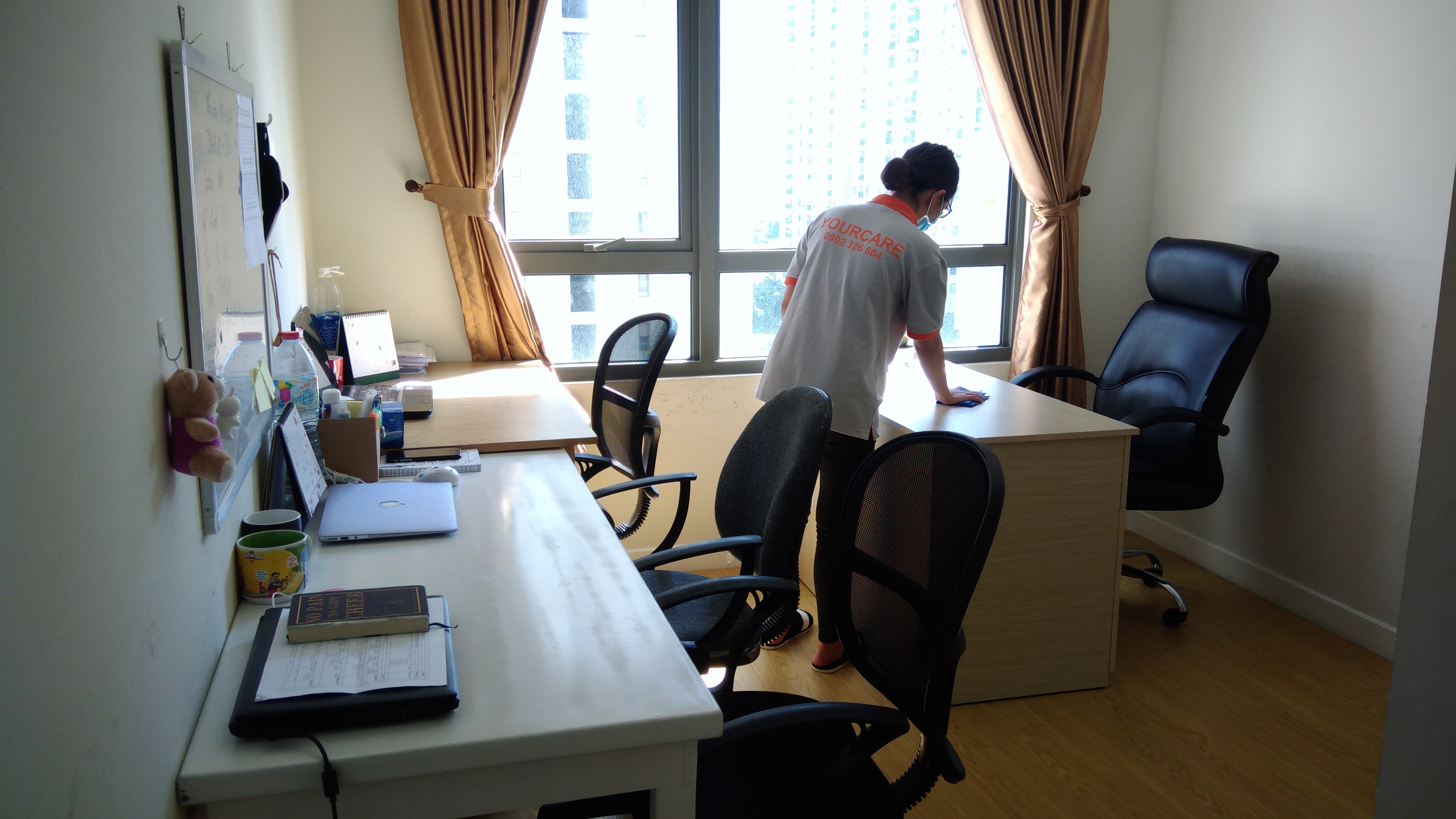 Dịch vụ tổng vệ sinh văn phòng giá rẻ tại Tp.HCM- YourCare